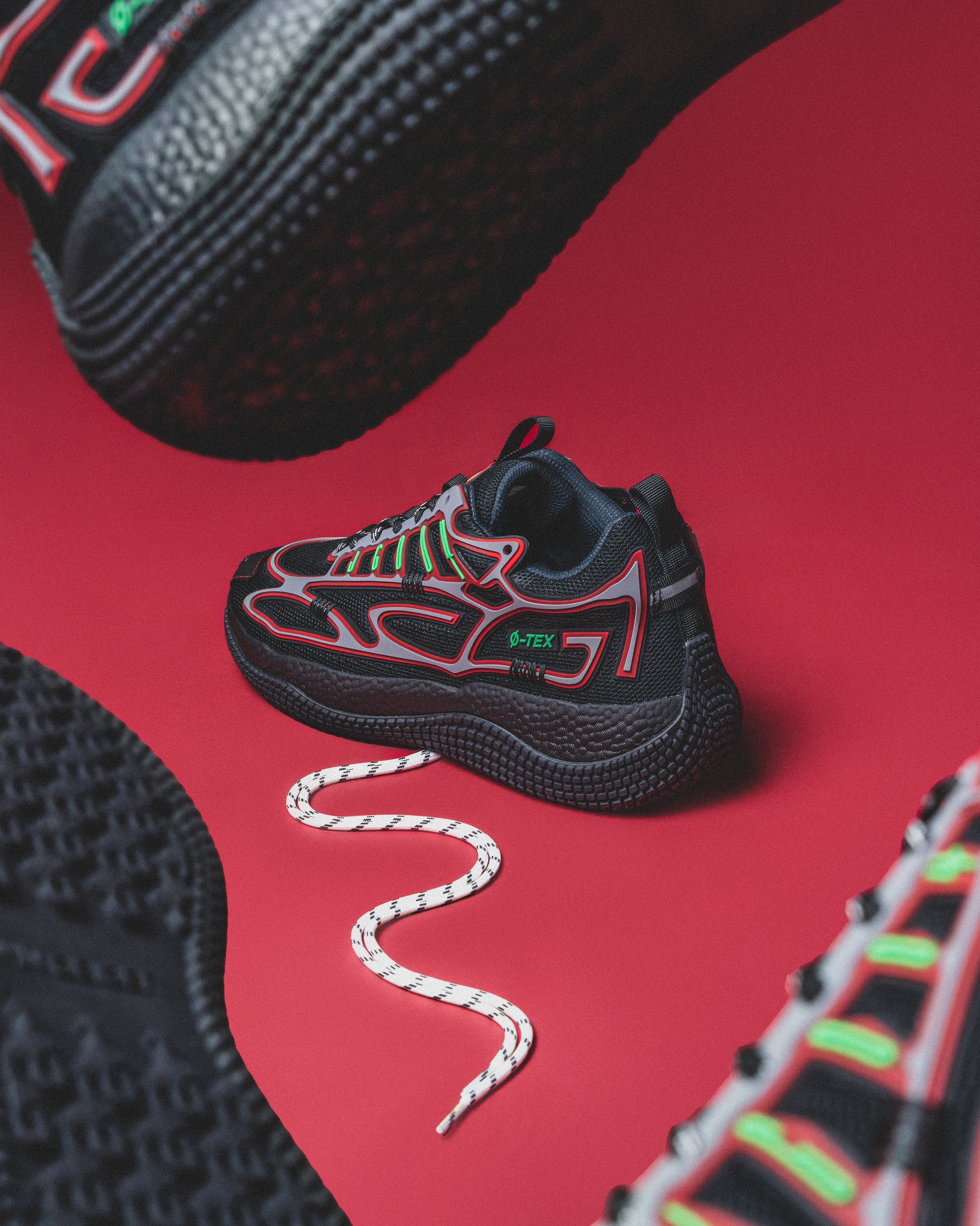 "Triple Black" 004 – John Geiger